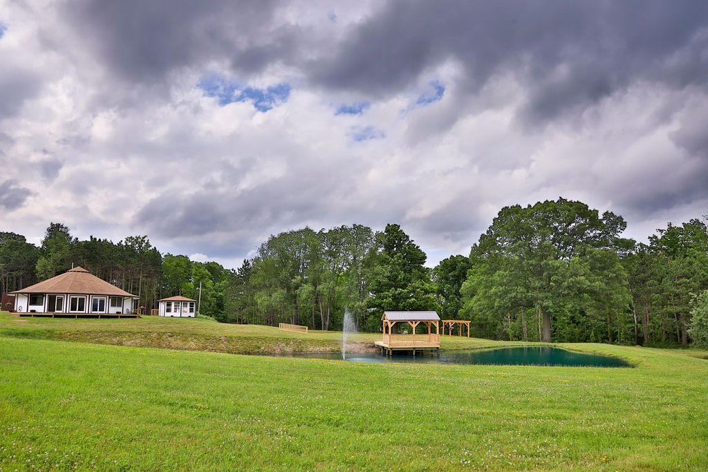 Rock Stream Retreat :: Weddings - Corporate Outings - Concerts